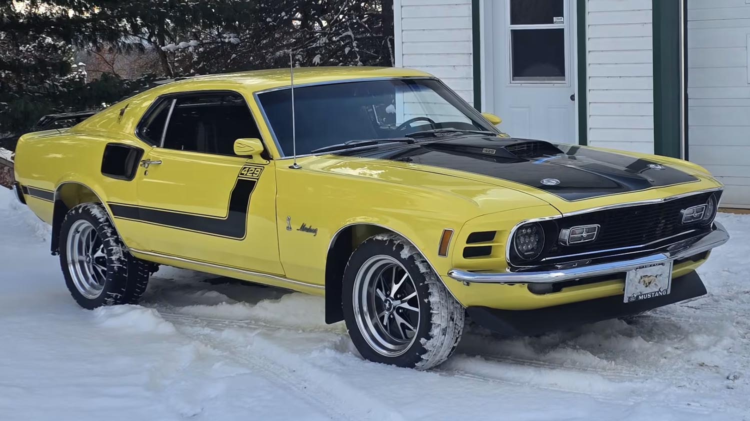 High Octane Sunset: The Bold 1970 Ford Mustang Mach 1 Fastback | en ...