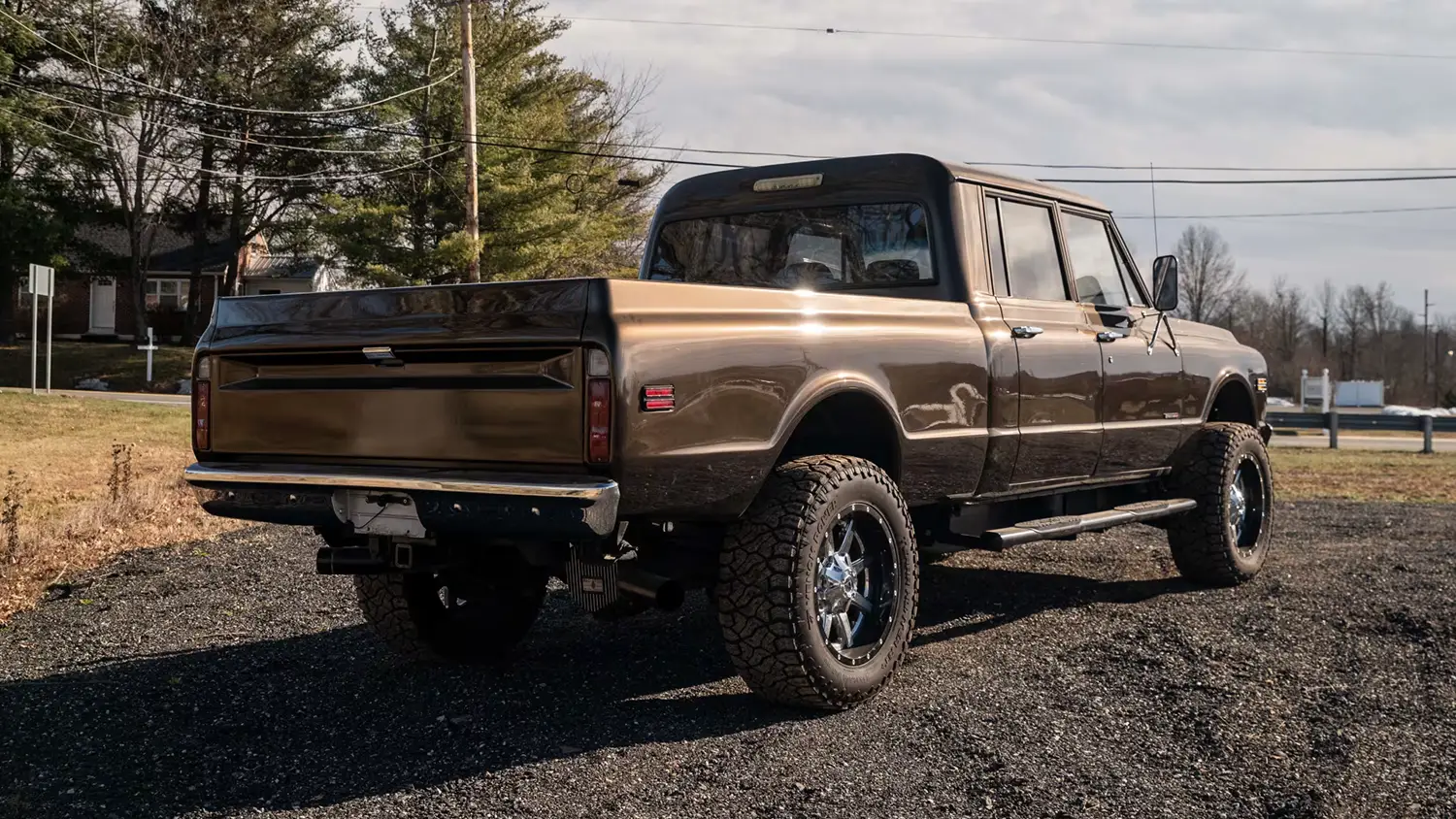 Iron and Oil: The Twin-Turbo 1972 Chevrolet 1/2-Ton Suburban | en.wheelz.me