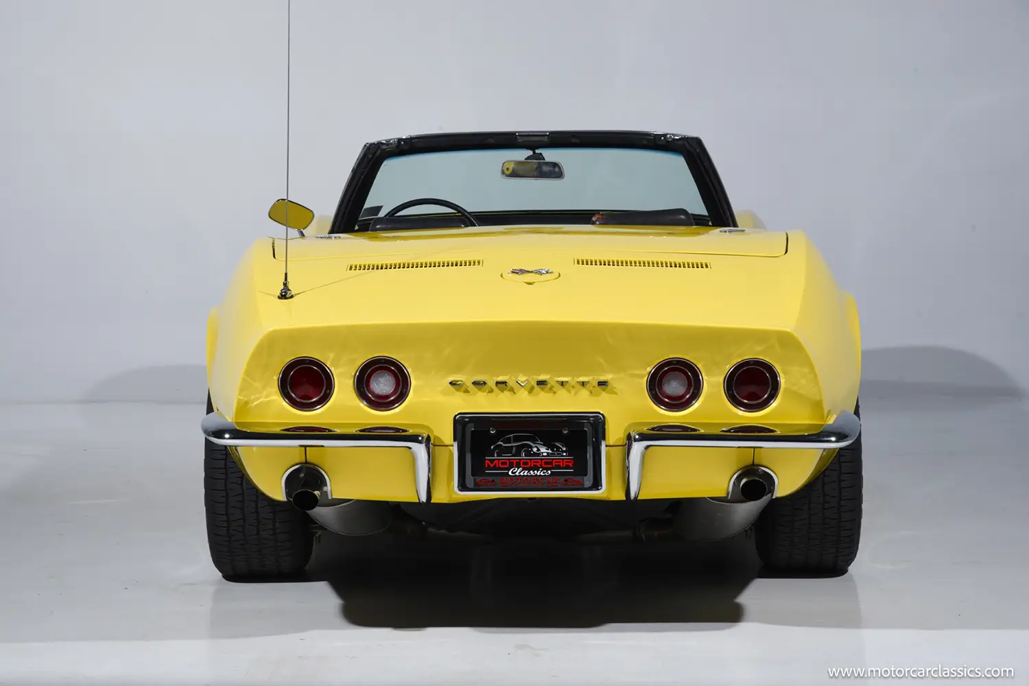 Golden Hour Power: The 1969 Chevrolet Corvette Convertible | en.wheelz.me