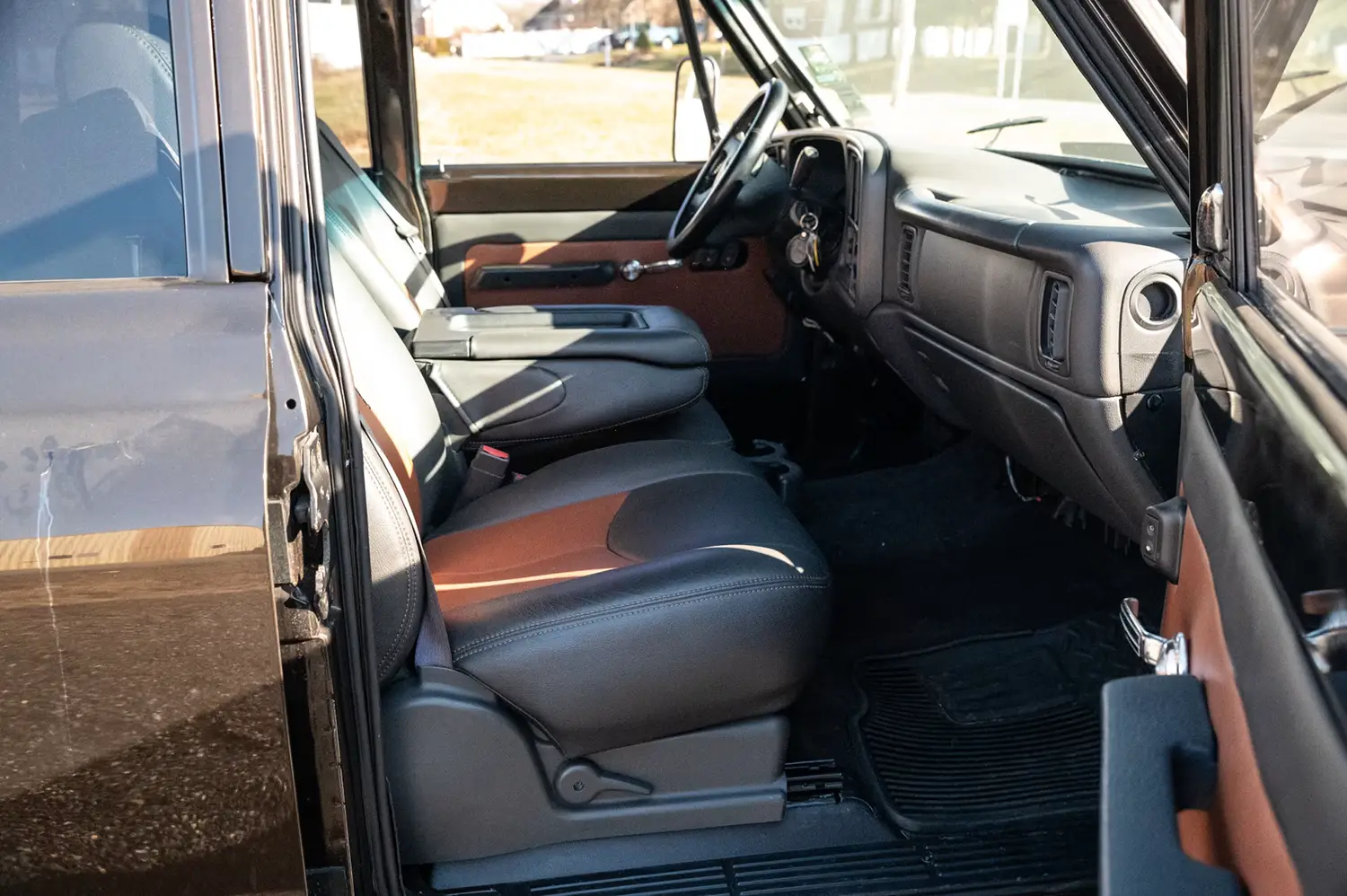 Iron and Oil: The Twin-Turbo 1972 Chevrolet 1/2-Ton Suburban | en.wheelz.me