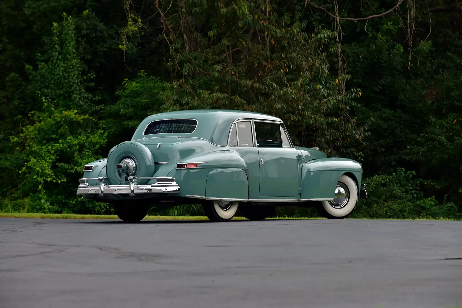 Blue Velvet: The Rare 1948 Lincoln Continental Coupe | en.wheelz.me
