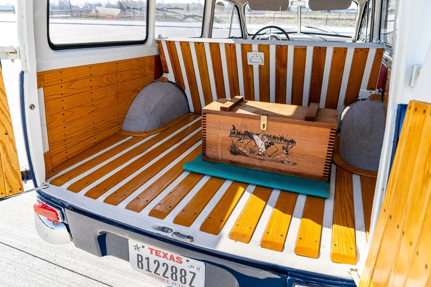 Blue and Beige Beauty: A Restored 1960 Volvo PV445 Duett Story | en ...