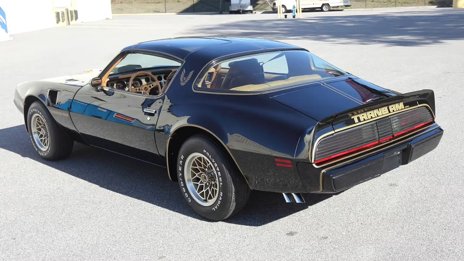 The Golden Eagle Flies Again: 1979 Pontiac Trans Am SE | en.wheelz.me