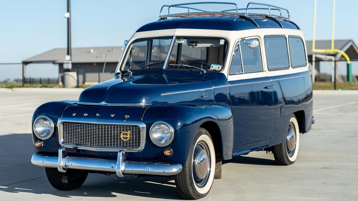 Blue and Beige Beauty: A Restored 1960 Volvo PV445 Duett Story | en ...